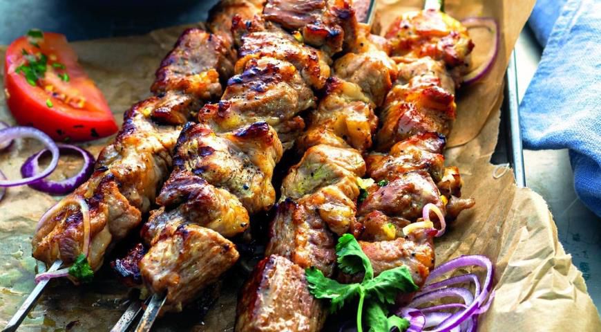 Классический шашлык из свинины с луком ~ Домашние рецепты